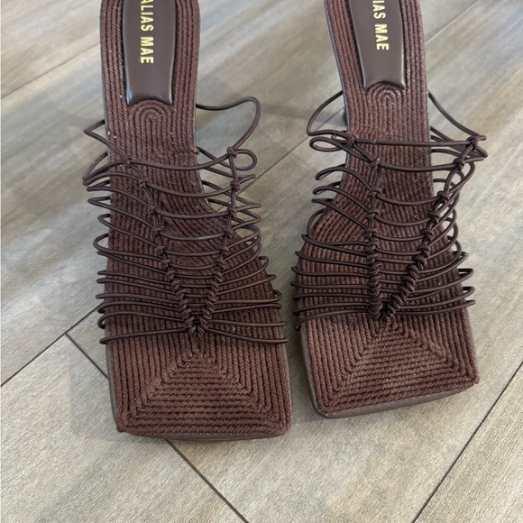 Alias Mae | Shoes | Alias Mae Brown Womens Shoes | Poshmark